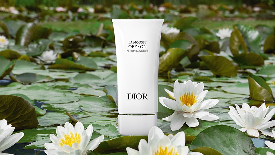 Cleansing Milk: Cleansing Milk with Purifying Water Lily | DIOR