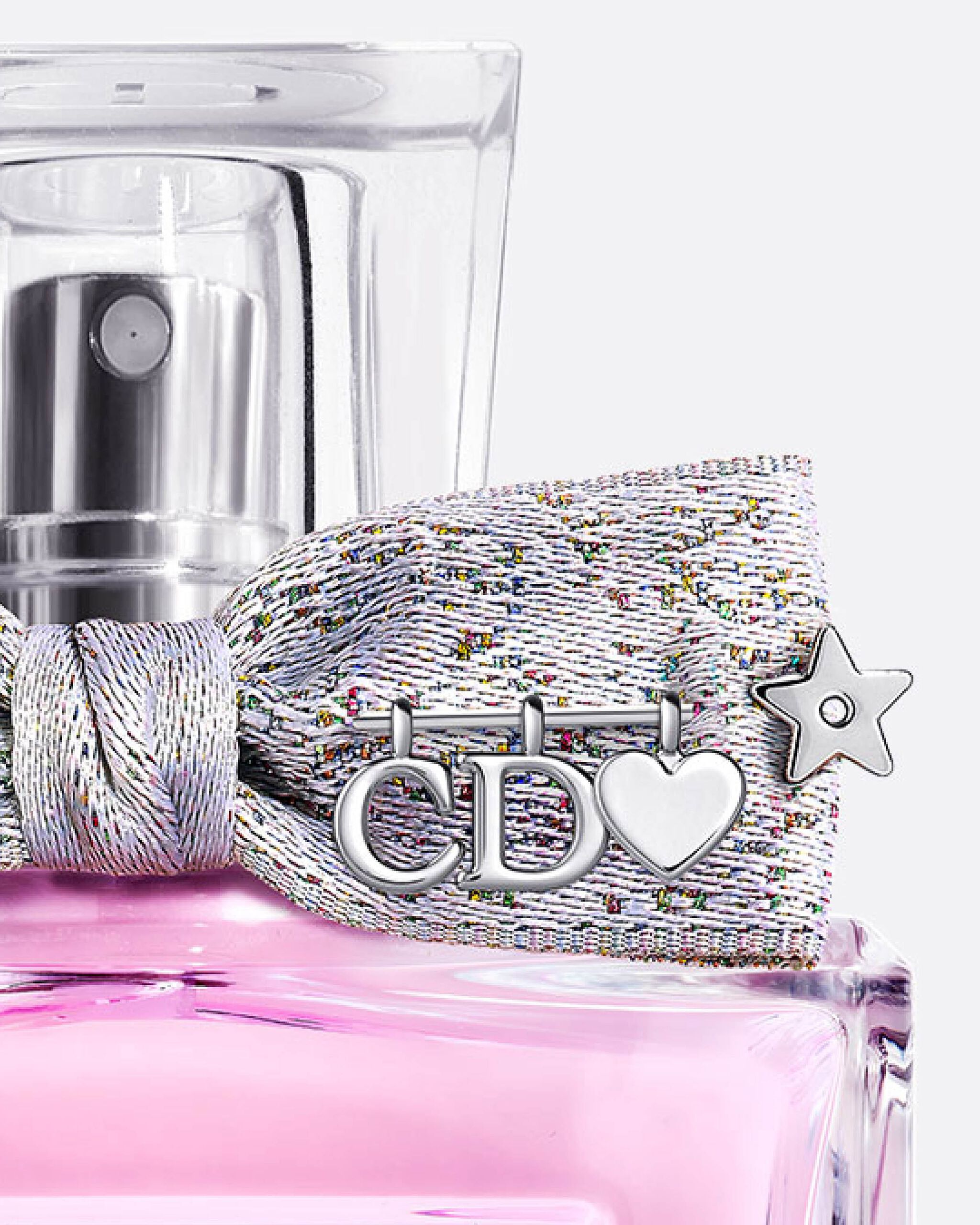 Dior personalization workshop: engraving and accessories | DIOR CA