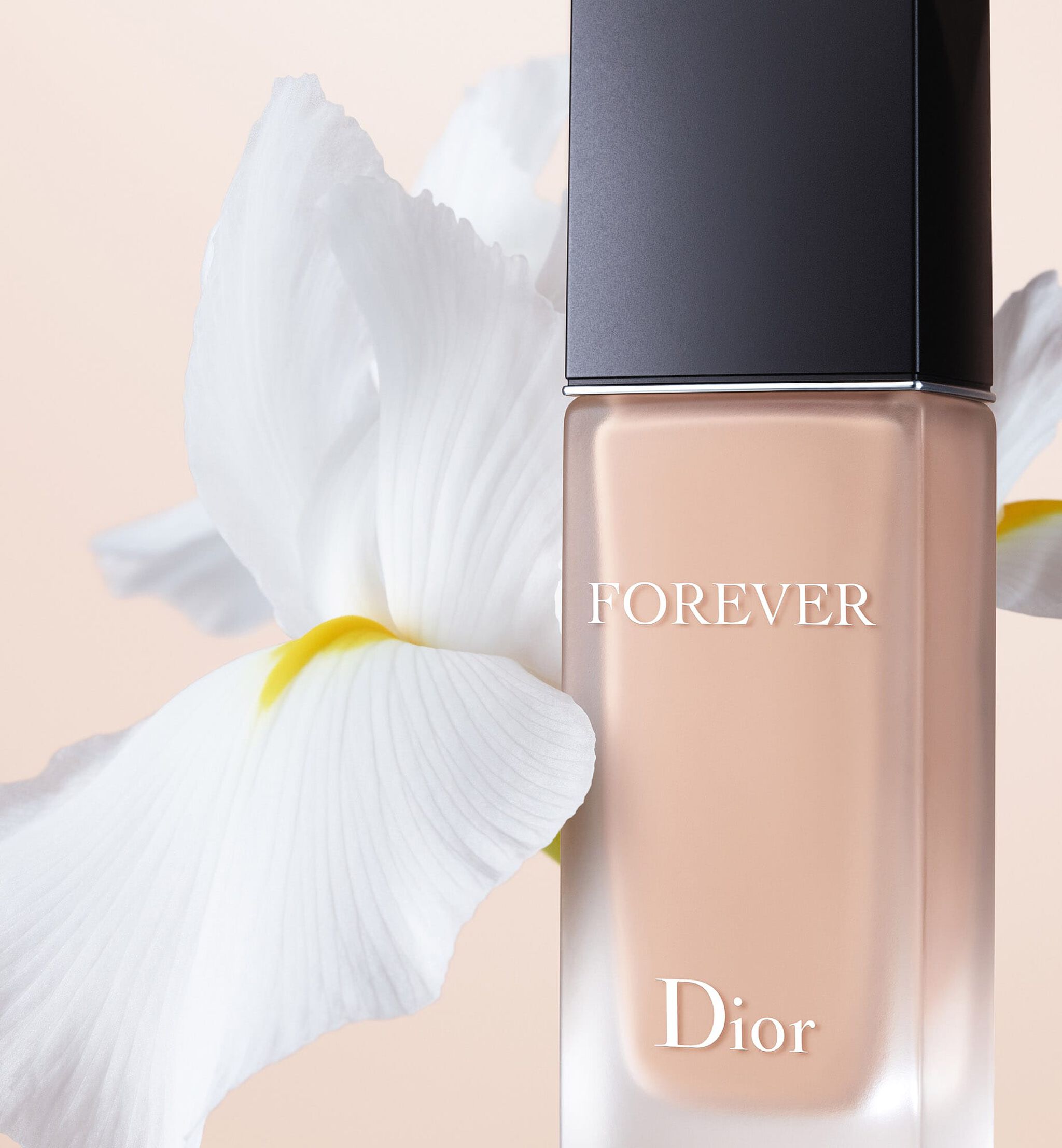 Dior Forever: The New Clean Matte or Glow Foundation | DIOR US