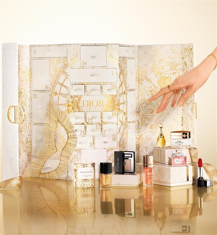 Open the Dior Advent Calendar: Le 30 Montaigne | DIOR FI