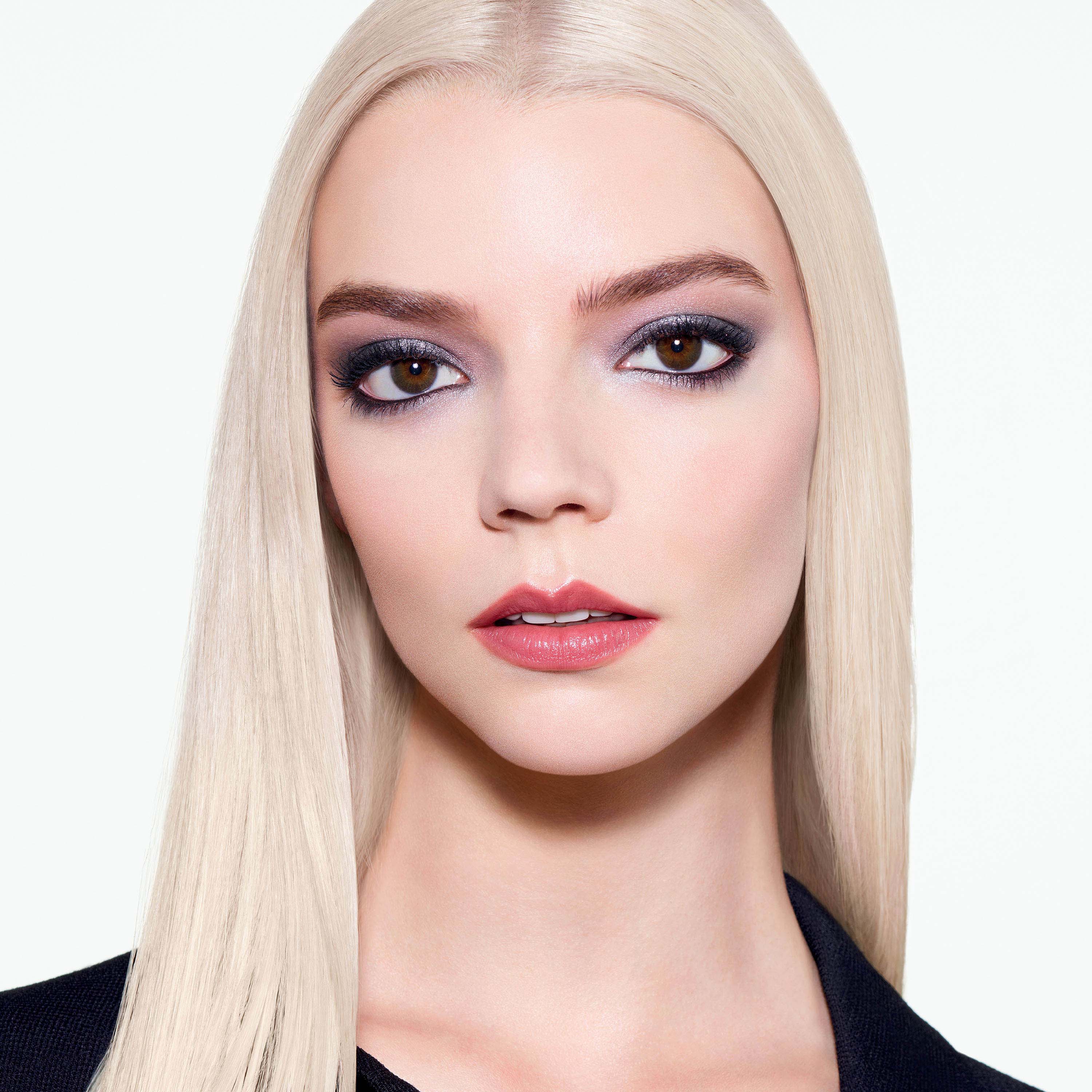 THE SMOKY DIOR LOOK ESSENTIALS | DIOR US